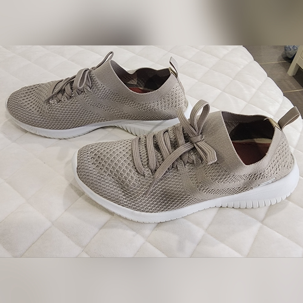 Skechers Ultra Flex 3.0 - Taupe Sneakers Women - Gem